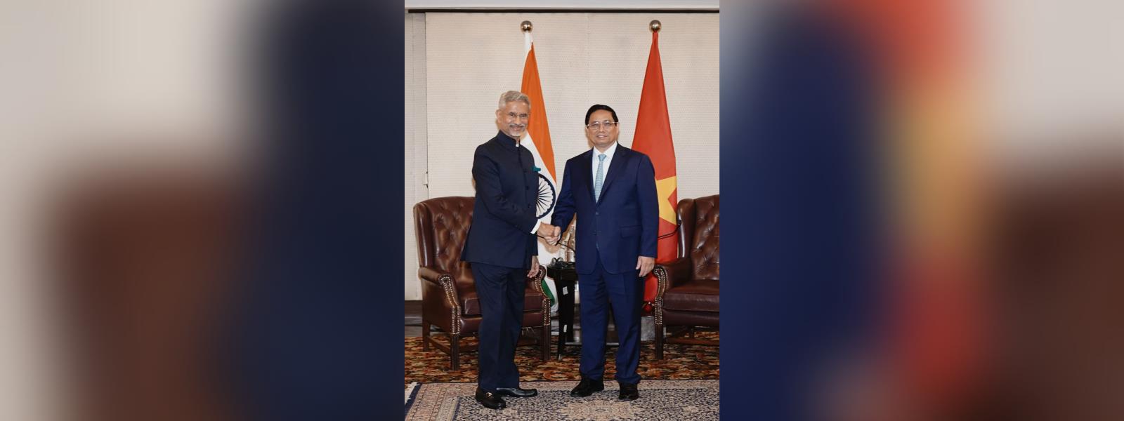 External Affairs Minister, Dr. S. Jaishankar called on Prime Minister of Vietnam, H.E. Mr. Pham ...