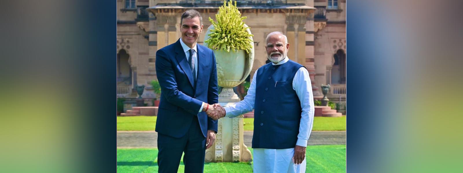 Prime Minister, Shri Narendra Modi warmly received President of the Government of Spain, H.E. Mr ...