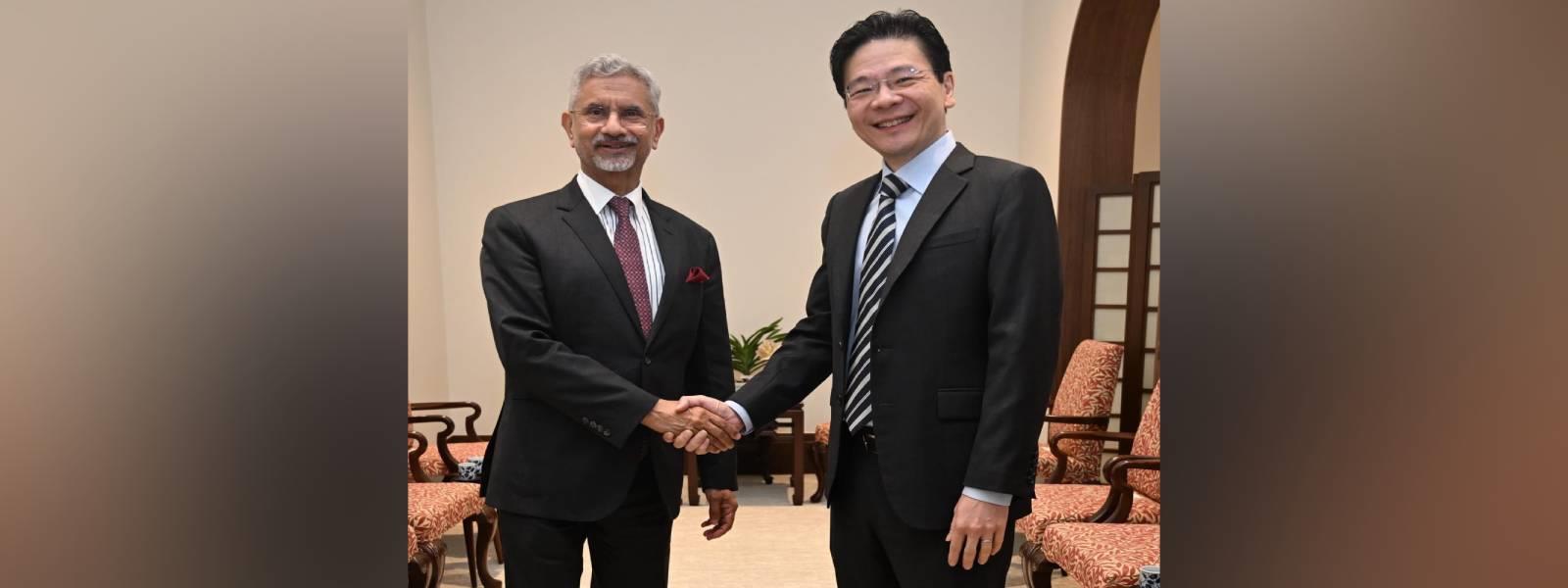 External Affairs Minister, Dr. S. Jaishankar called on Prime Minister of Singapore, H.E. Mr ...