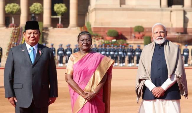 President Smt. Droupadi Murmu and Prime Minister Shri Narendra Modi welcomed H.E. Mr. Prabowo ...